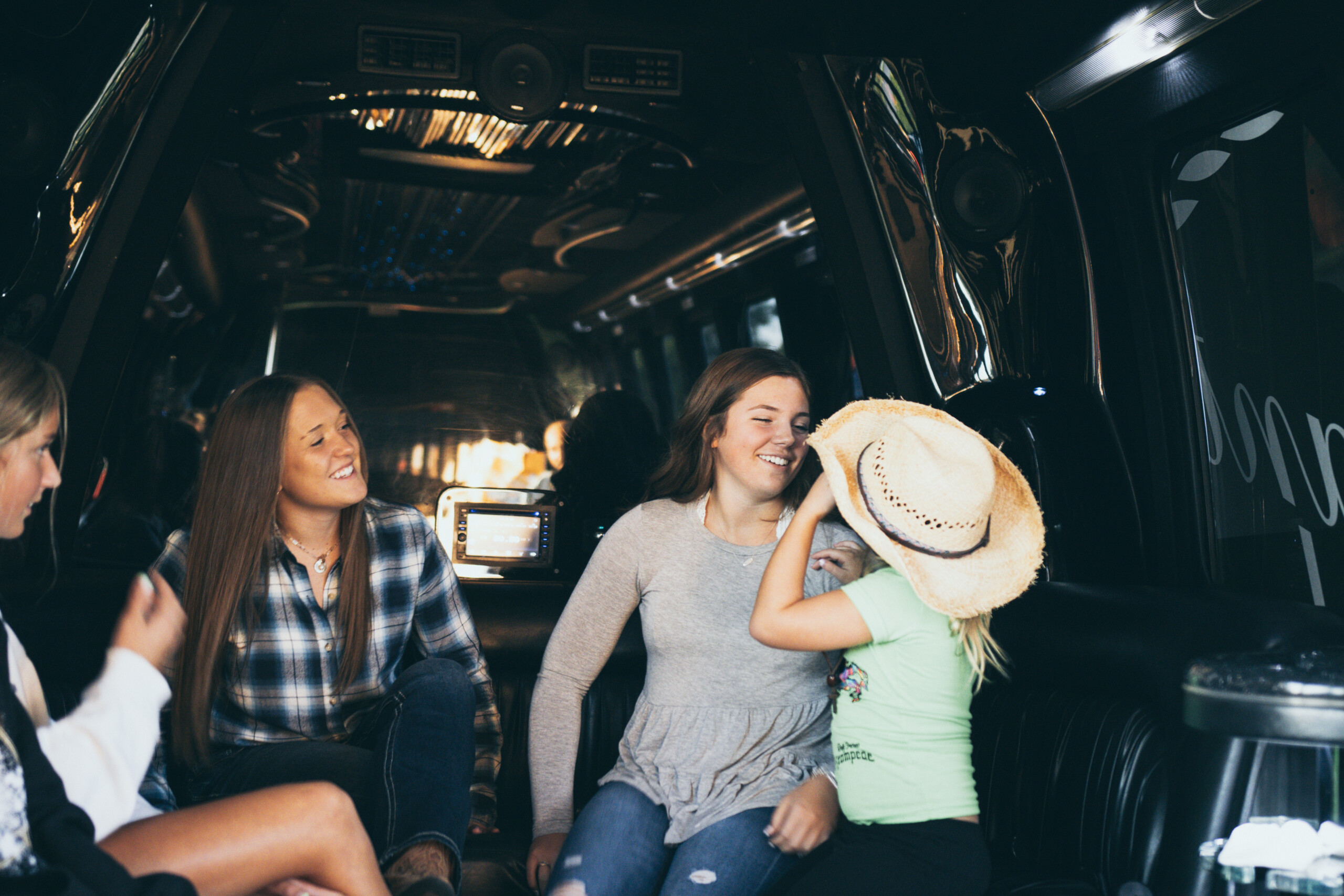 Concert Rides - Avant Garde Limousines & Coach